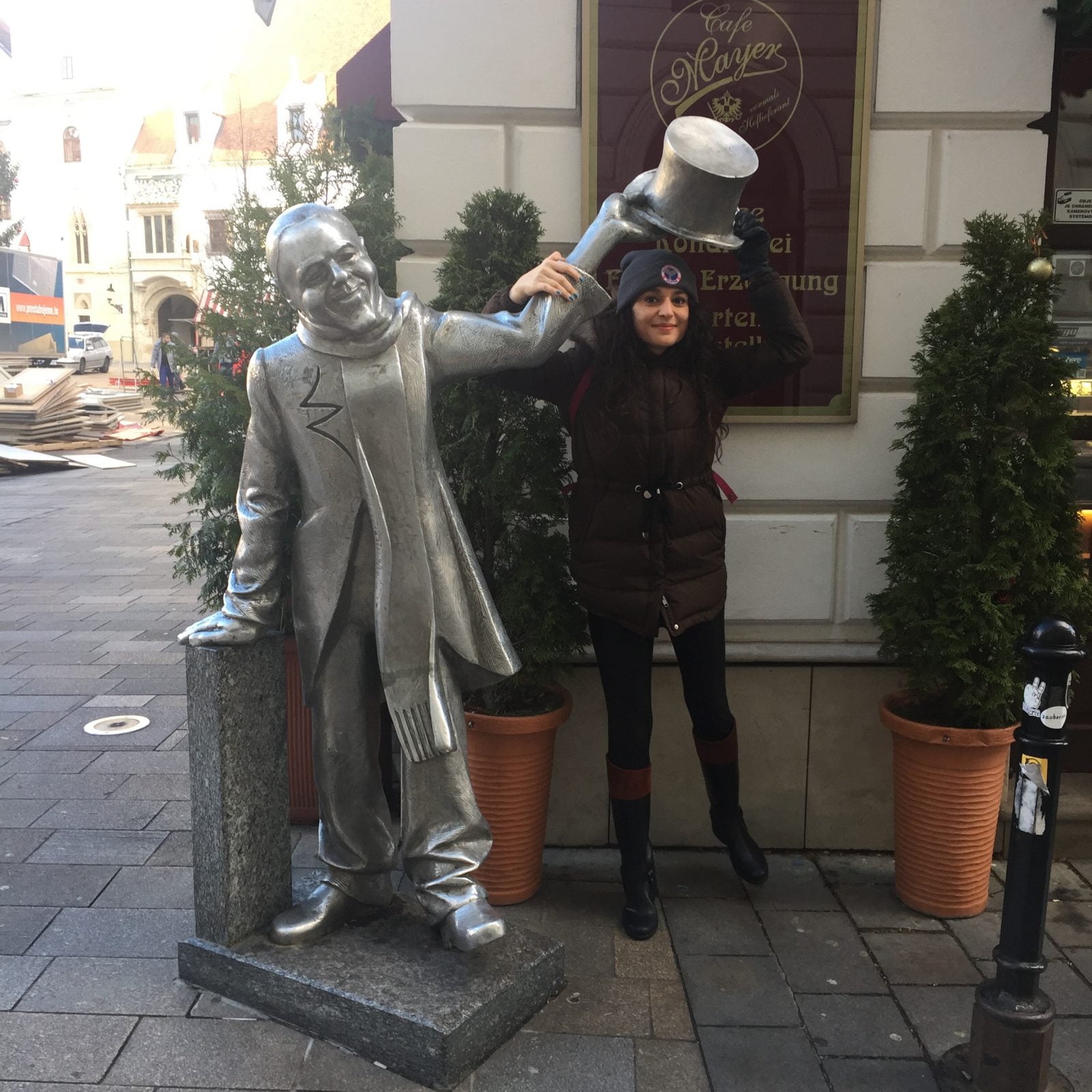 schone naci bratislava - zeynep cansoylu
